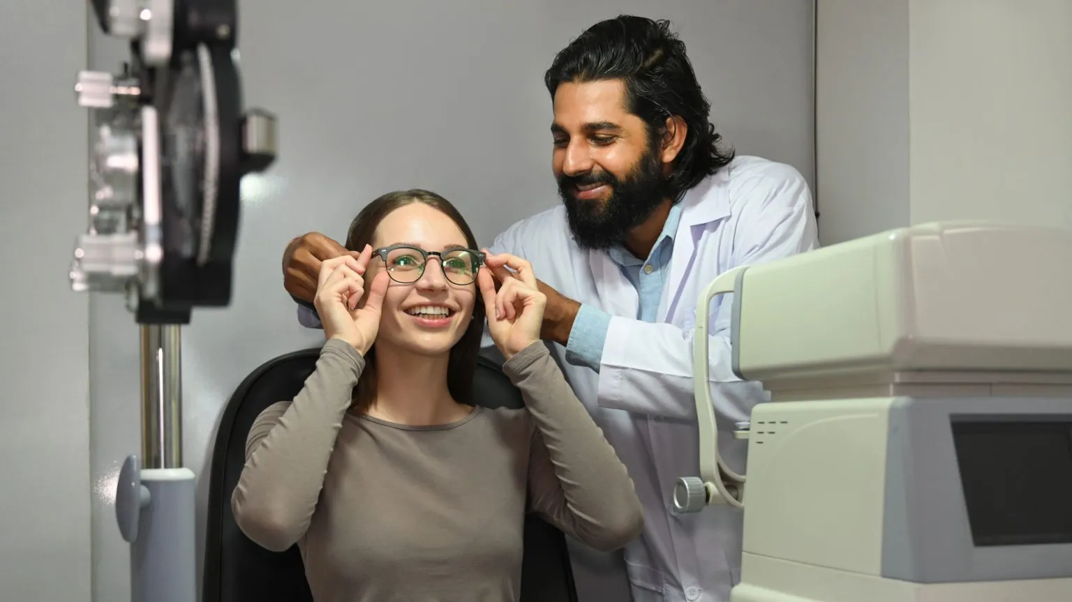 The First 48 Hours: What to Expect When Adjusting to New Glasses ...